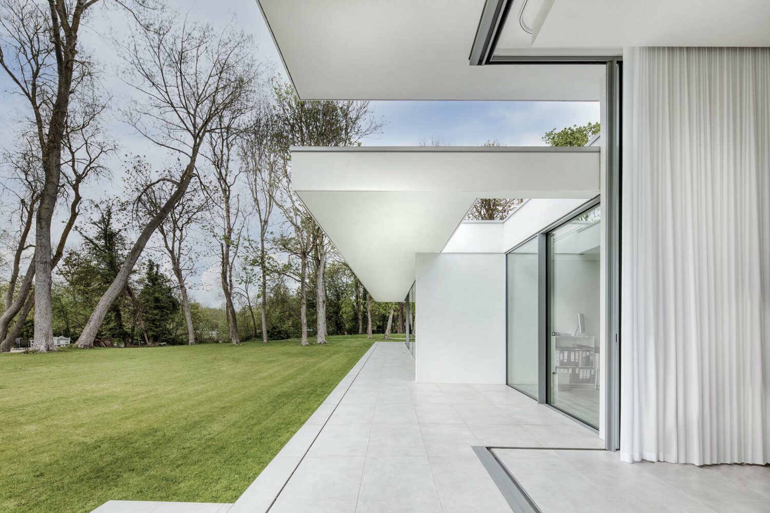 Contemporary Riverside Pavilion Architect Design | HollandGreen Architects