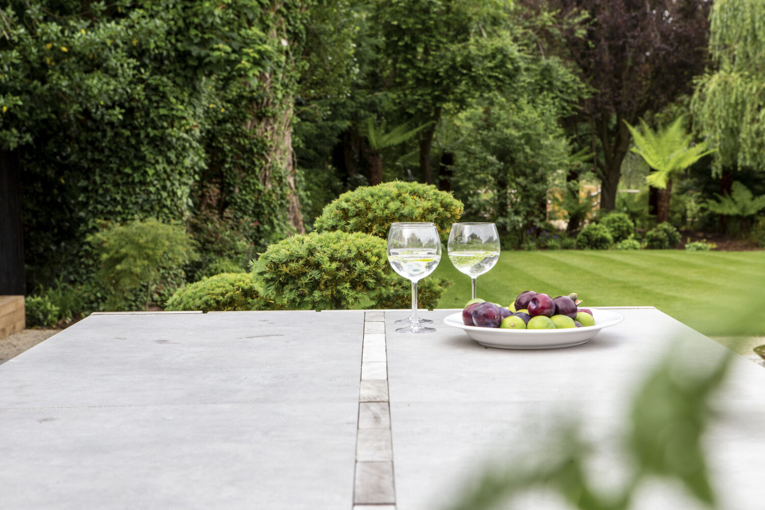 Longridge House Outdoor Kitchen - HollandGreen