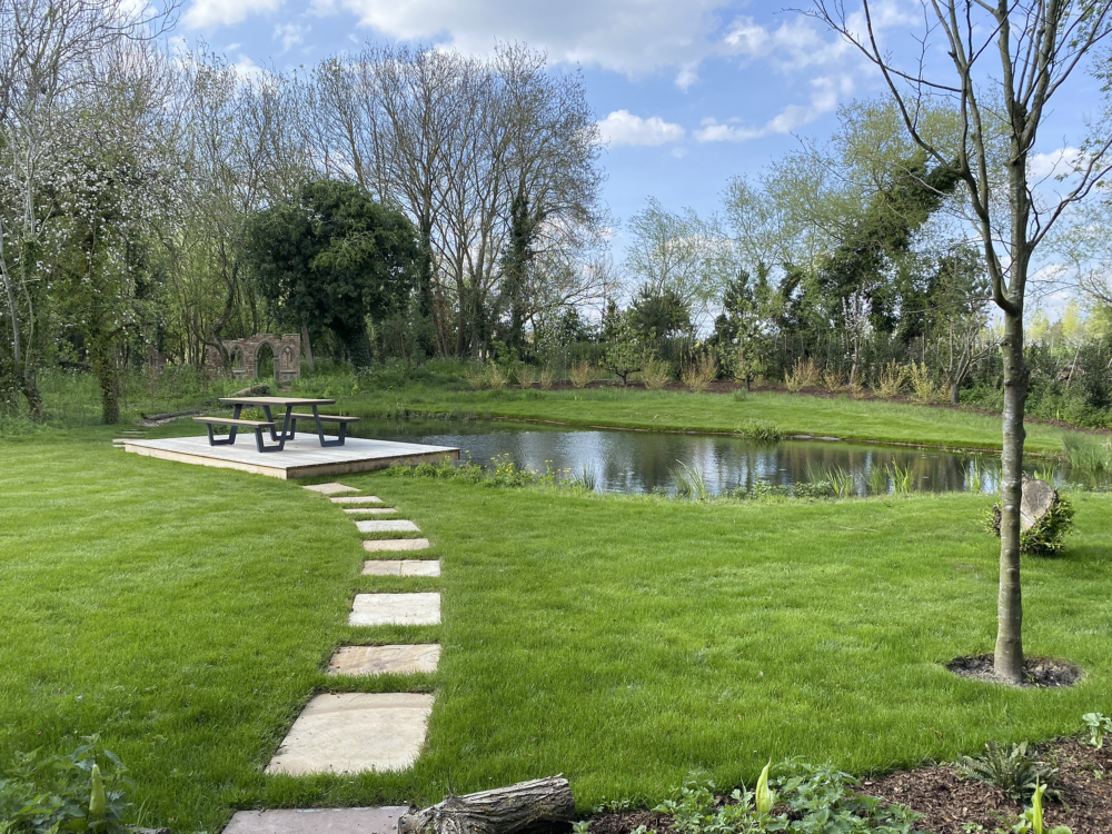 How to Design an Eco-friendly & Biodiverse Garden - HollandGreen